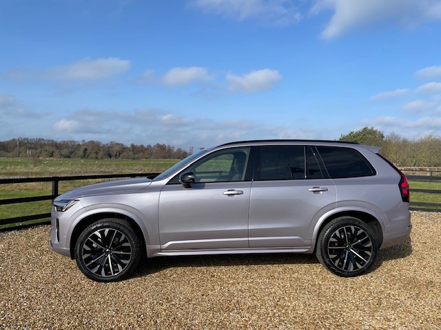 XC90 B6 AWD Ultra Dark – 6 Seater | Volvo Military Stock